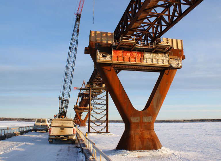 Deh Cho Bridge - McElhanney