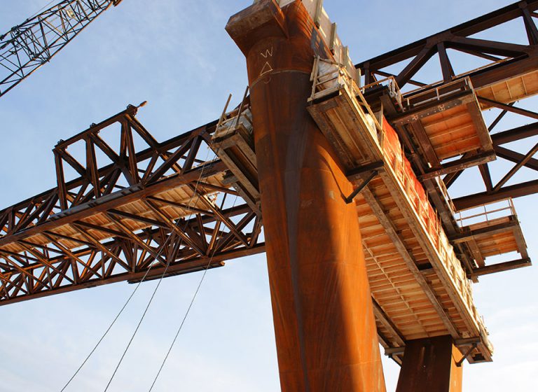 Deh Cho Bridge - McElhanney