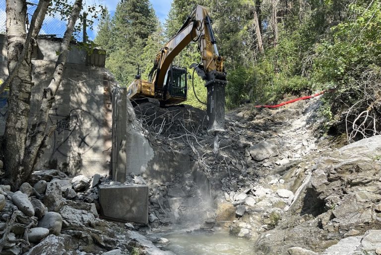BX Creek Intake Dam Removal Design - McElhanney